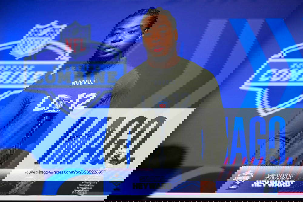 INDIANAPOLIS, IN - MARCH 01: Duke linebacker Shaka Heyward answers ...