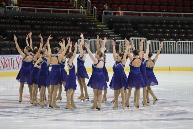Peoria, Illinois, USA: Ice Denettes Tenacity perform in the Masters ...