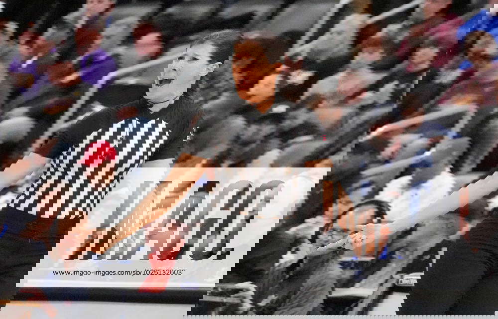 Official Amy Bonner tries to explain her call to Bradley Braves head ...