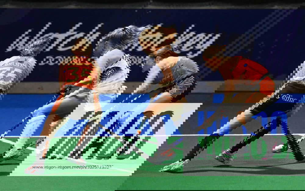 March 4, 2023, Hobart, Australia: Maddison Brooks (L), Grace Young (R ...