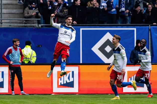 Goal celebration Hamburger SV after goal to 2 0 Ludovit Reis Hamburger SV, 14 Hamburger SV vs 1 FC