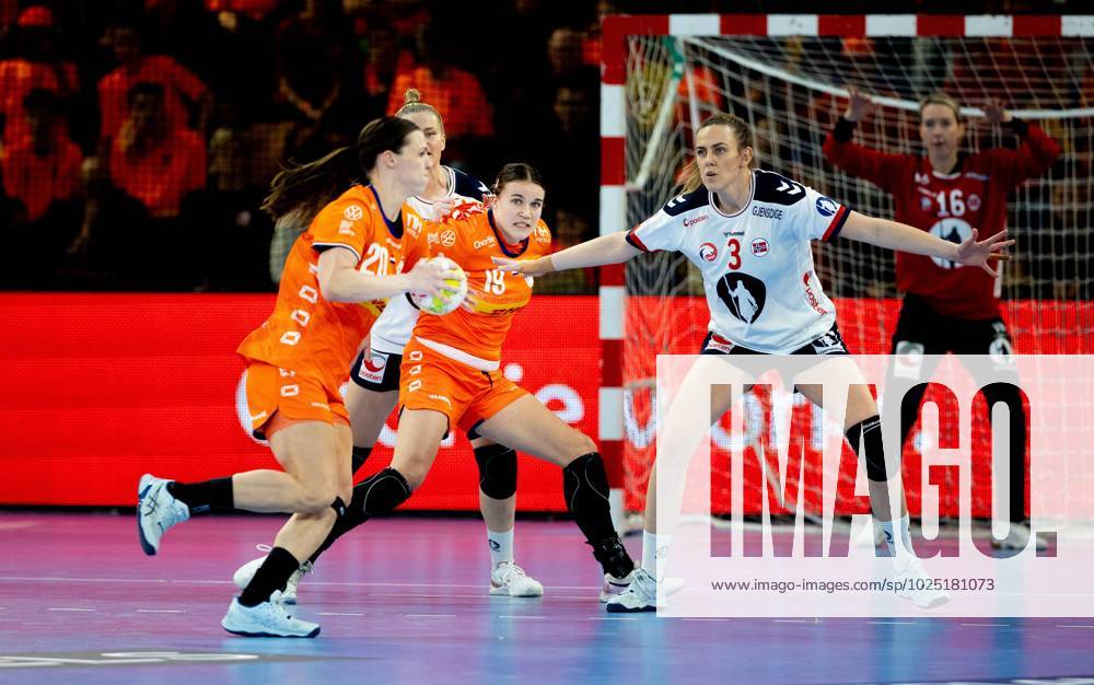 EINDHOVEN - Inger Smits and Merel Freriks in action during the Golden ...