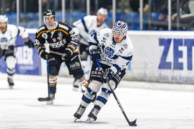 Raphael Gruenholz 4, EV Lindau Islanders GER, EV Lindau Islanders vs ...