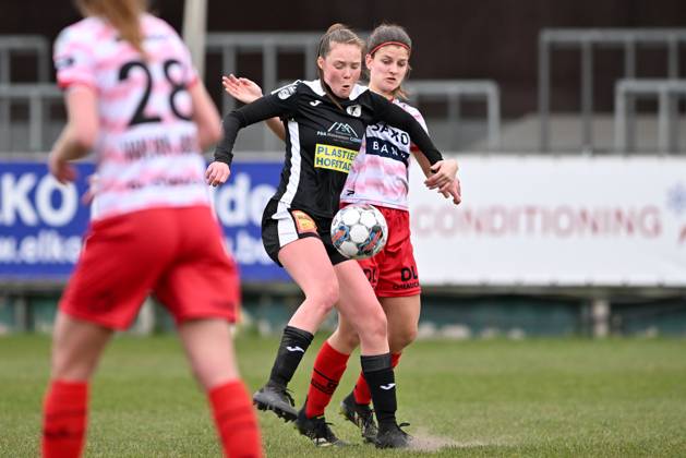 EENDRACHT AALST VS ZULTE-WAREGEM Loes Van Mullem (33) of Eendracht ...