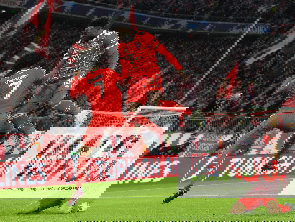 Goal celebration 2 0 Munich, V li goal scorer Serge Gnabry Bayern ...