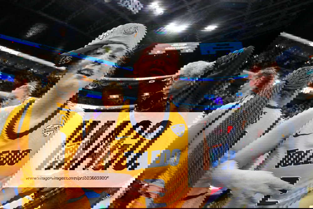 CLEVELAND, OH - MARCH 11: Toledo Rockets guard Sophia Wiard celebrates ...