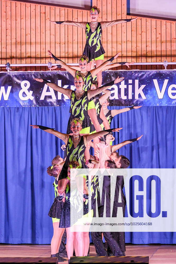 SHOWTANZ Carneval Club Bäumenheim at the show dance festival Letz Fetz ...