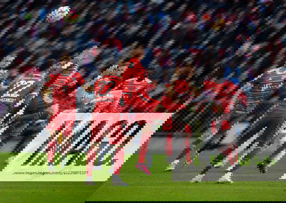 Mergim Berisha FC Augsburg, 11 with a first final attempt GER, FC ...