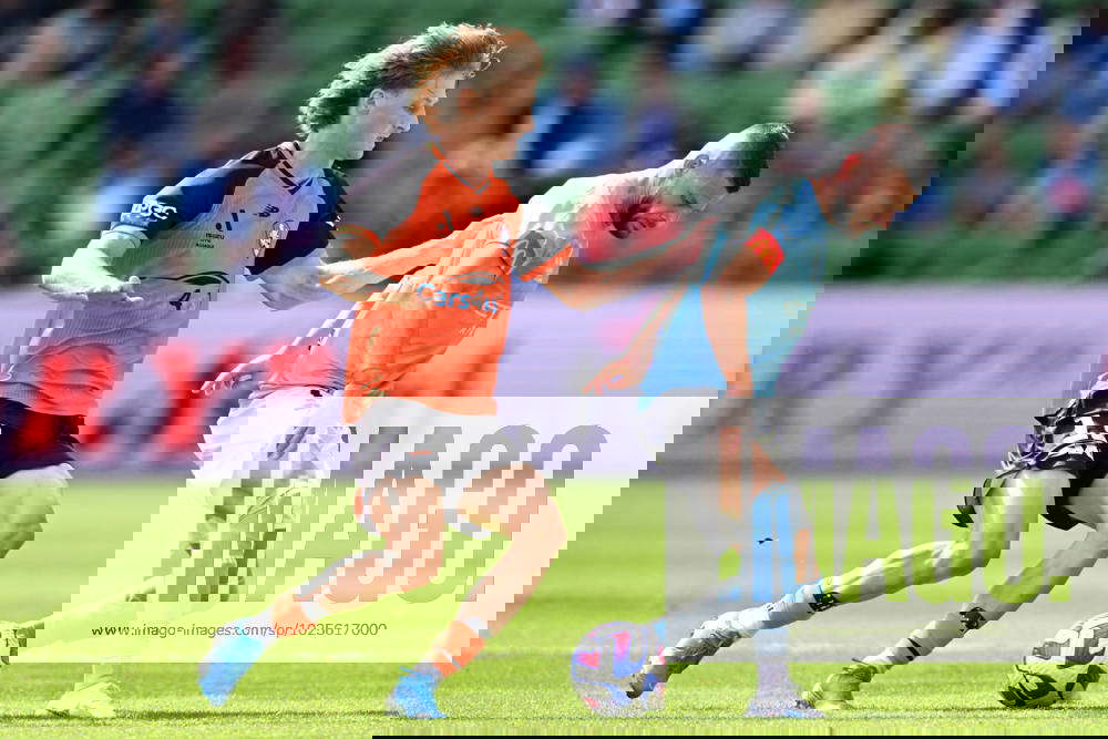 ALEAGUE CITY ROAR, Jez Lofthouse of Brisbane Roar and Valon Berisha of ...