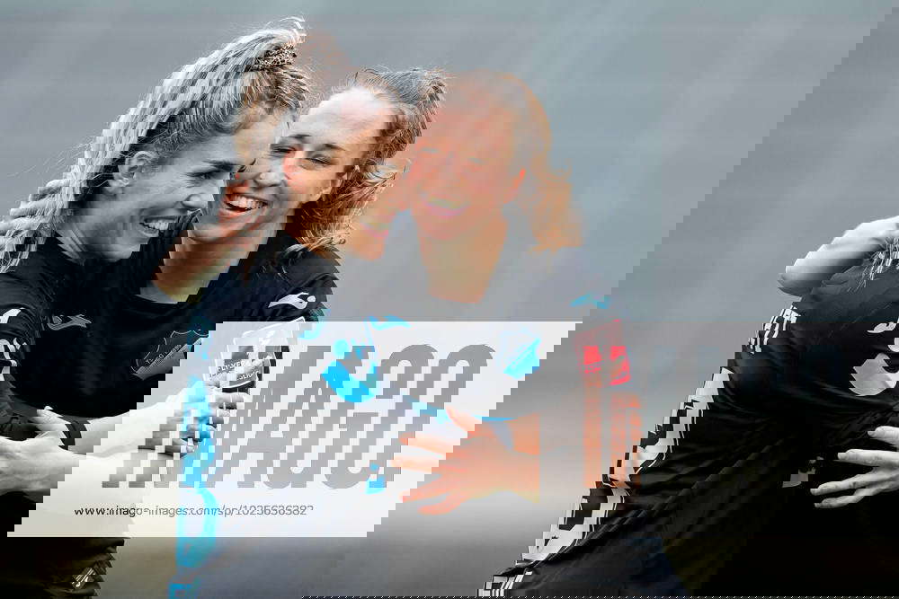 f li Ereleta Memeti TSG, 23 , Michaela Specht TSG, 20 , TSG 1899 Hoffenheim players, cheering