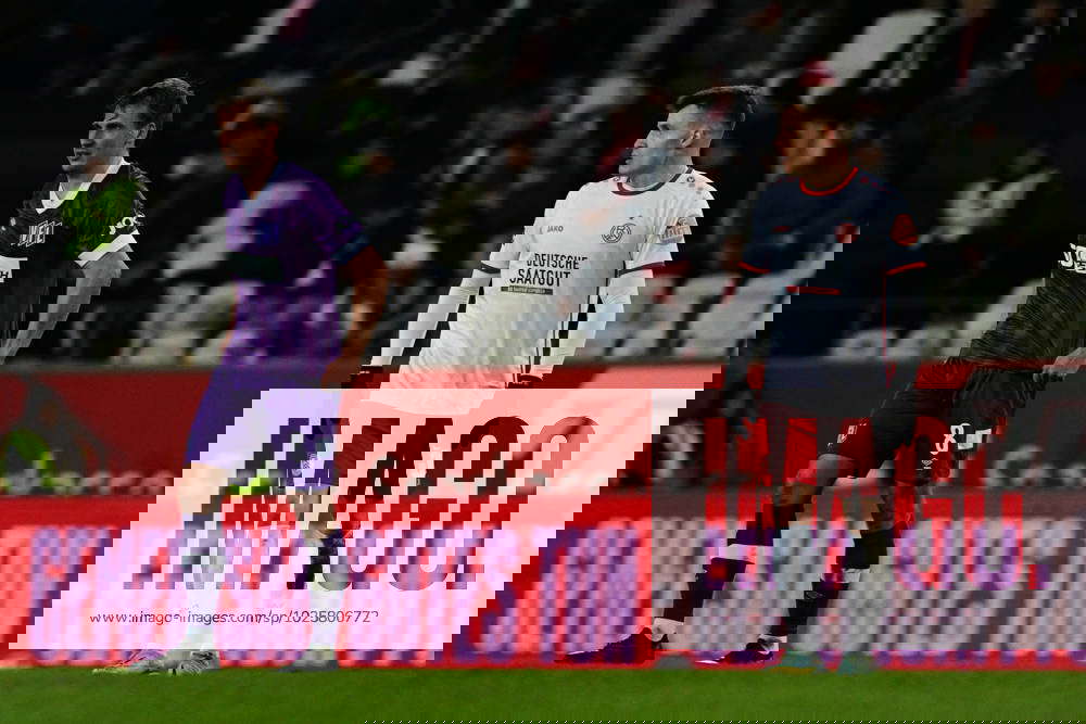 Robert Tesche 8 Osnabrueck and Thomas Eisfeld 31 Essen , Rot Weiss ...