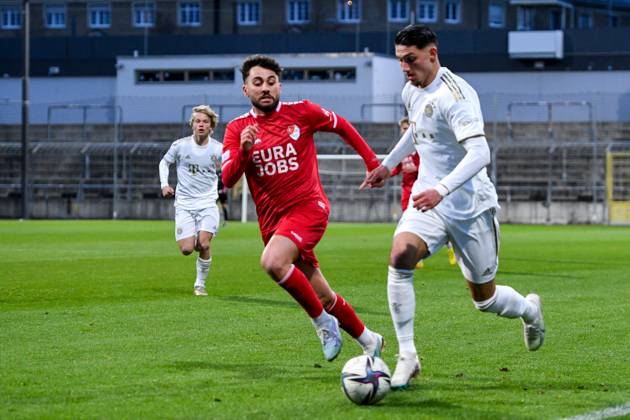 v li Mert Sahin Türkgücü Munich, 21 Yusuf Kabadayi Bayern Munich, FCB ...