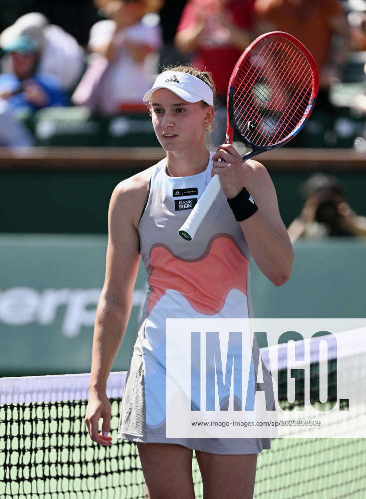 INDIAN WELLS, CA - MARCH 16: Elena Rybakina of Kazakhstan on the court ...