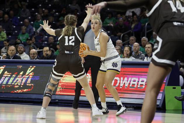 SOUTH BEND, IN - DECEMBER 21: Notre Dame Fighting Irish guard Olivia ...
