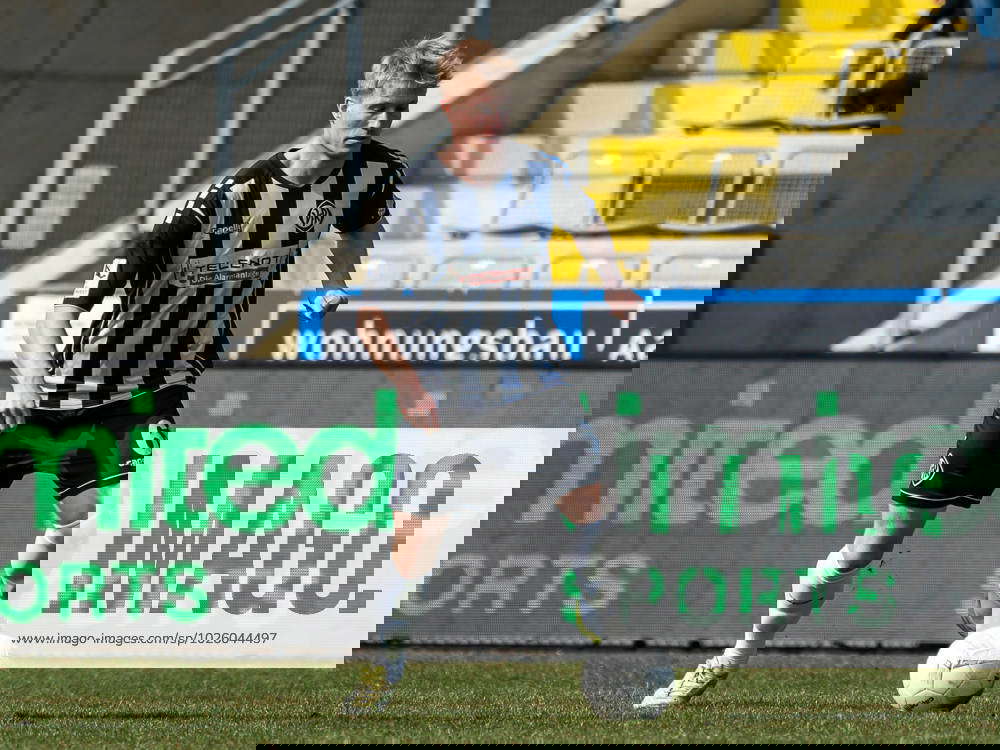 Vico Meien VfR Aalen, 06 on the ball, VfR Aalen vs Kickers Offenbach ...