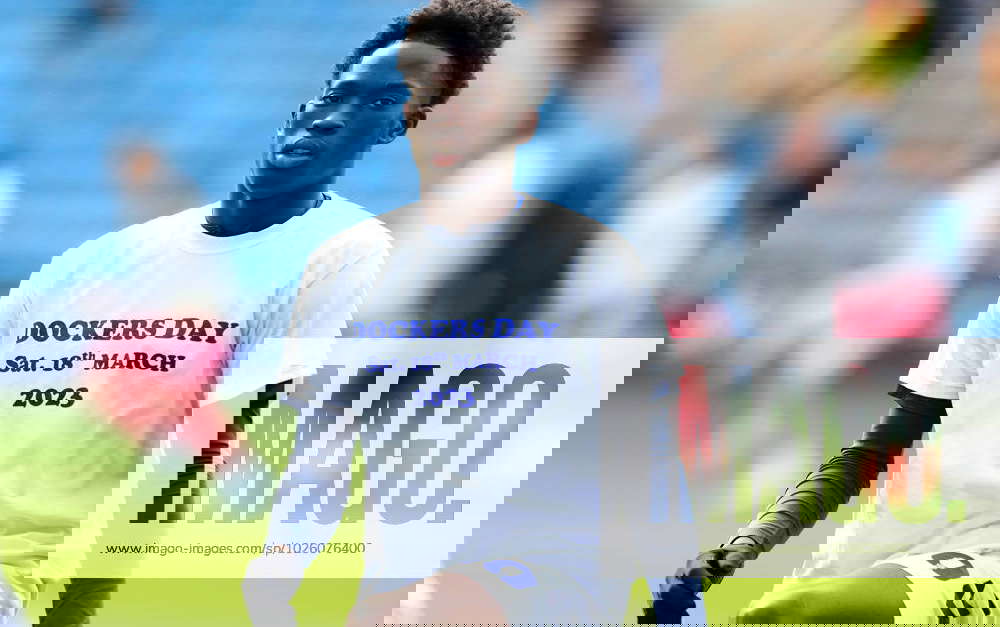 Romain Esse of Millwall warming up prior to kick off during the EFL Sky ...