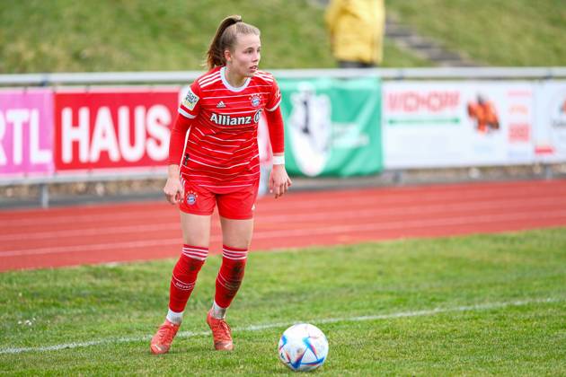 Laura Gloning 17 FC Bayern München II , FC Bayern München II v 1 FC ...