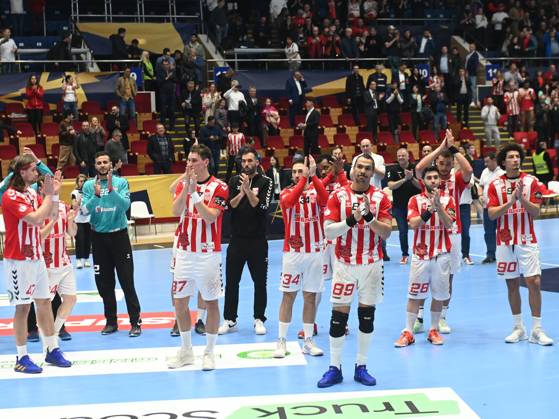 Dynamo handball players Ante Kuduz, Khalifa Ghedbane, Eduardo Gurbindo ...