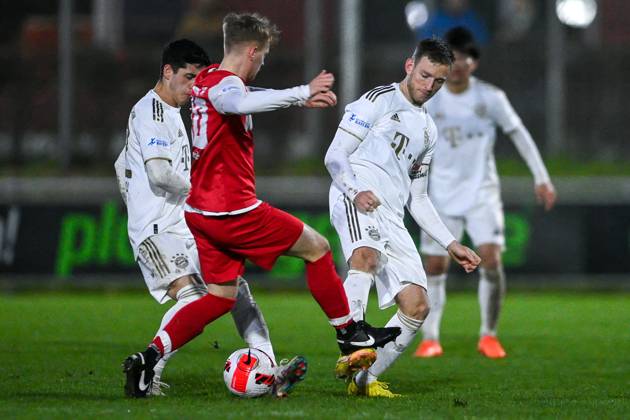 v li Grant Leon Ranos Bayern Munich, FCB, 22 fails free in front of ...