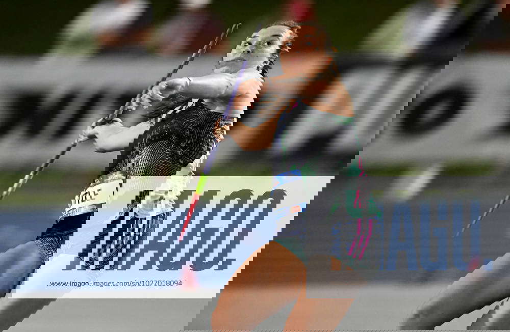 ATHLETICS AUSTRALIAN CHAMPIONSHIPS, Mackenzie Little in action during the womens Javelin Throw