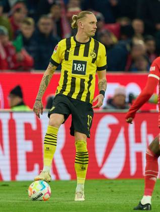 Marius Wolf , BVB 17 in the match FC BAYERN MUENCHEN - BORUSSIA ...