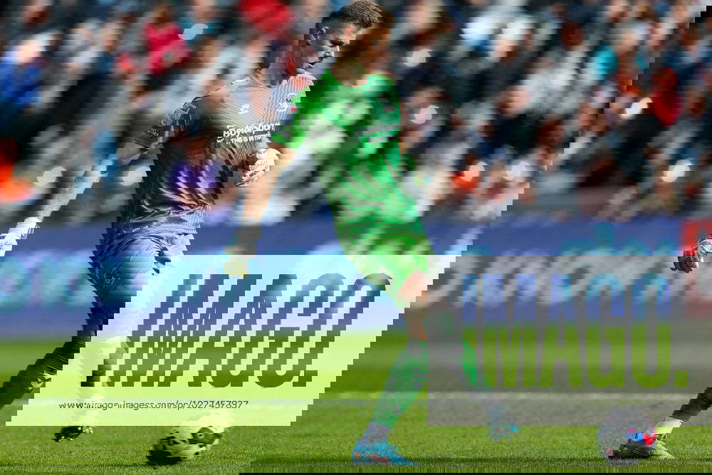 Swansea City v Coventry City Sky Bet Championship Ben Wilson of ...