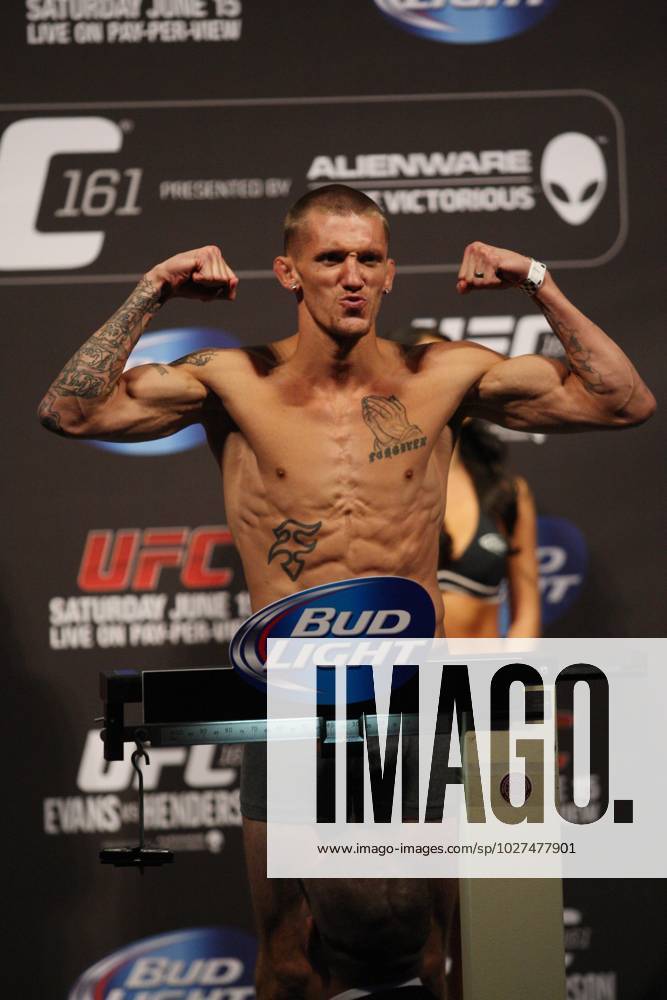 MMA: UFC 161-Weigh-in Jun 14, 2013; Winnipeg, Manitoba, Canada; Dustin ...