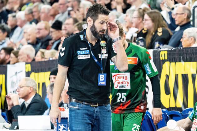 Bennet Wiegert SC Magdeburg coach THW Kiel vs SC Magdeburg, handball ...