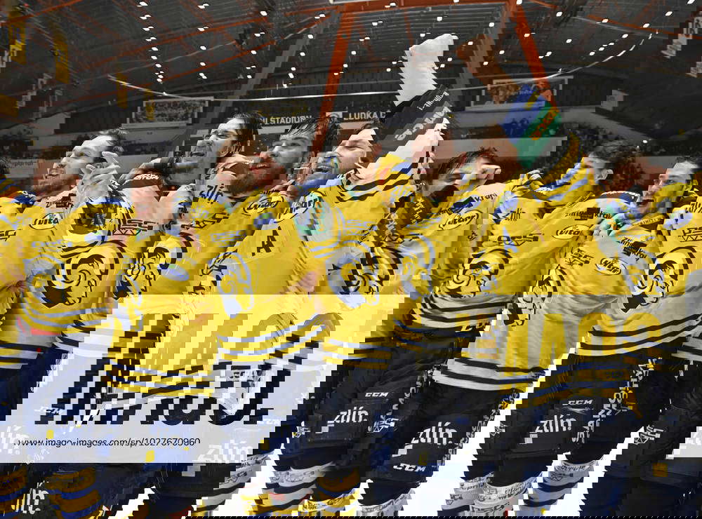 Finale play off prvni hokejove ligy - 6. zapas: Zlin - Vsetin, 10 ...