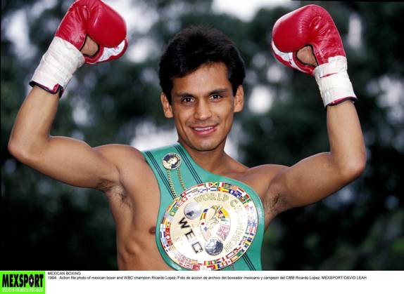 MEX BOX LOPEZ MEXICAN BOXING 1994: Action file photo of mexican boxer and WBC champion Ricardo