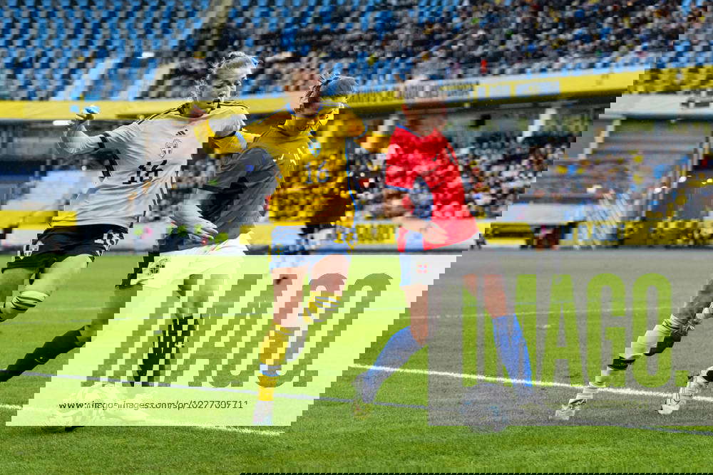 230411 Filippa Angeldahl of Sweden and Tuva Hansen of Norway during the ...