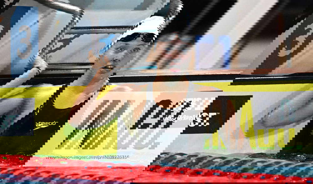 AUSTRALIAN SWIMMING CHAMPIONSHIPS, Jaclyn Barclay celebrates winning ...