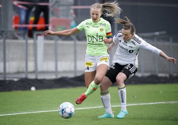 Toppserien fotball 2023: Rosenborg-LSK Kvinner Trondheim 20230422. Rosenborgs Anna Josendal (t.v