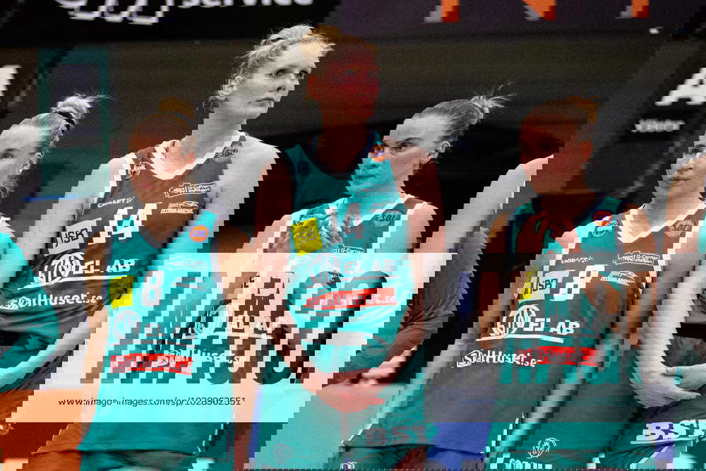 230428 Södertäljes Matilda Claesson, Louice Halvarsson and Ellen Aström ...