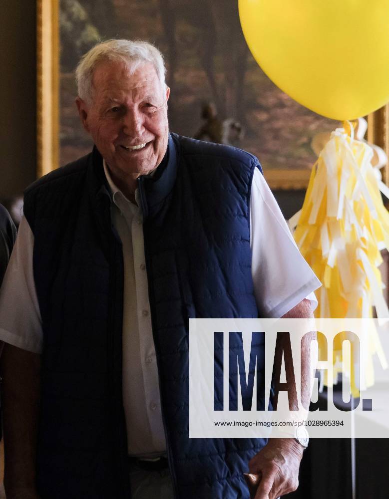 Syndication: Tuscaloosa News Former Alabama head coach Gene Stallings ...