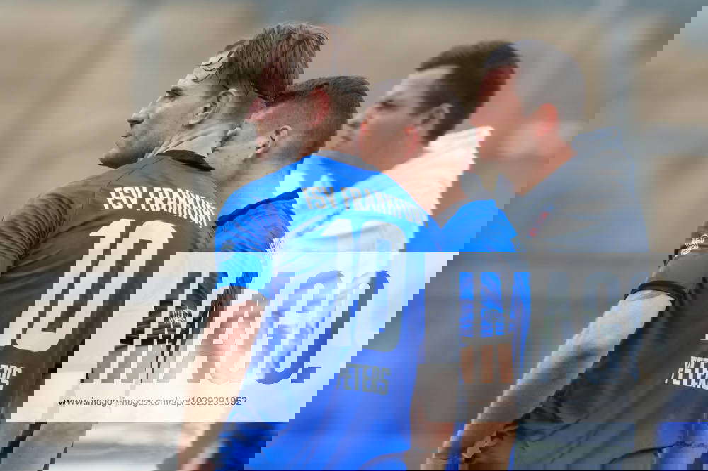 Cas Peters FSV Frankfurt, 10 , Lukas Hupfauf FSV Frankfurt, 14 , Tim ...