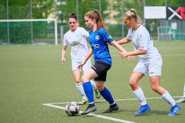 Lisa Floetzner 13 FFC Wacker Munich on the ball, FFC Wacker Munich v ...