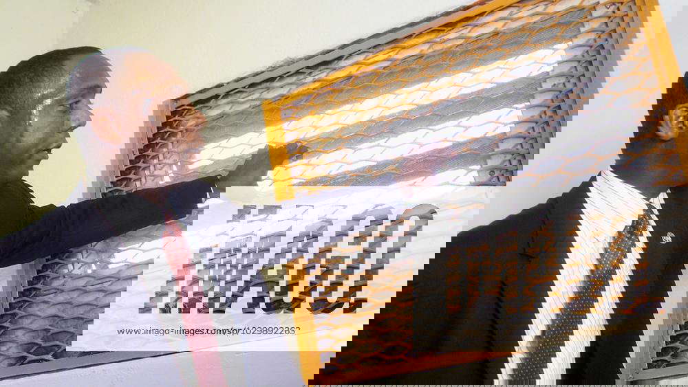 News: Christopher B. Epps 2003; Sweat rolling down his face ...