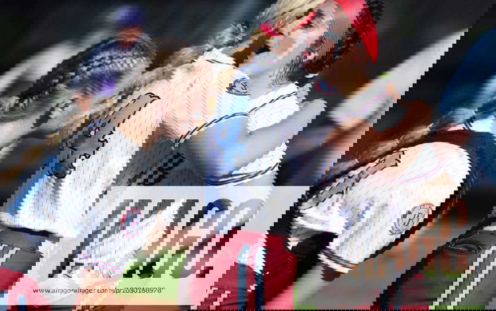 Syndication: The Courier-Journal Ballard pitcher Brooke Gray (1), right ...