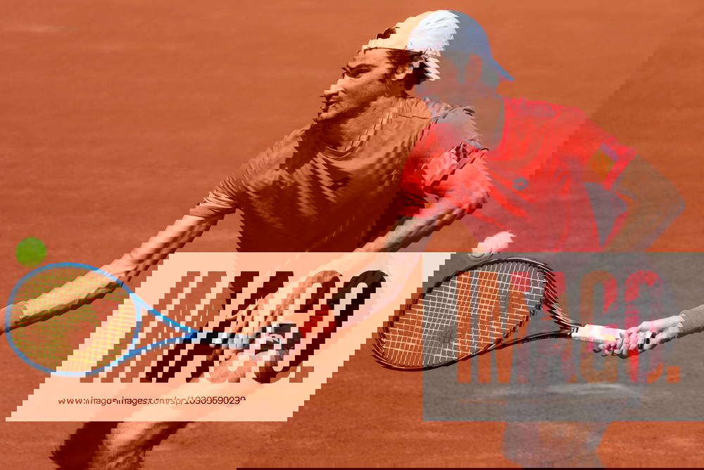 2023 French Open - Day Three Lloyd HARRIS (RSA) in action during his ...