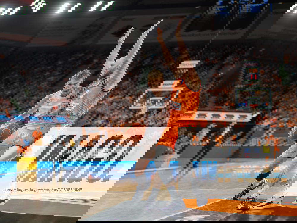 Niels Giffey FC Bayern Basketball, 07 , Robin Christen Ratiopharm Ulm ...