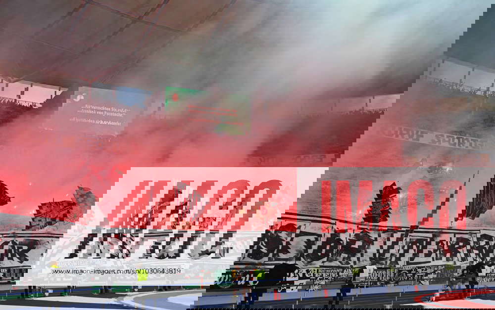 Pyrotechnics,fireworks,fire,flames,Bengalo,Bengalos in Frankfurt fan ...