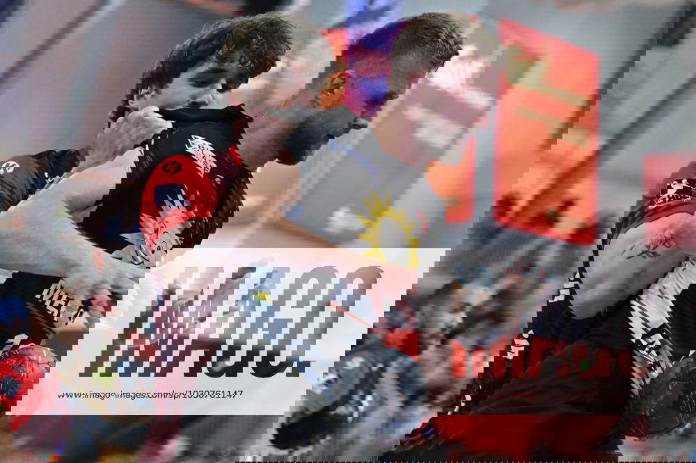 Luca Leon Flathe 1 VFL Potsdam 03 , Benas Petreikis Tus N Luebbecke 11 ...