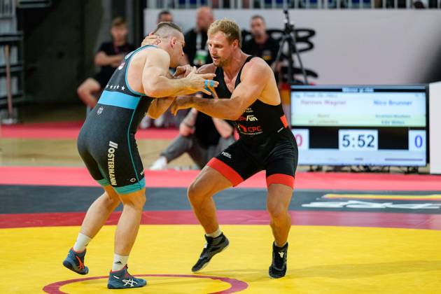 Hannes Wagner AC Lichtenfels, red in action, fighting, fighting against ...