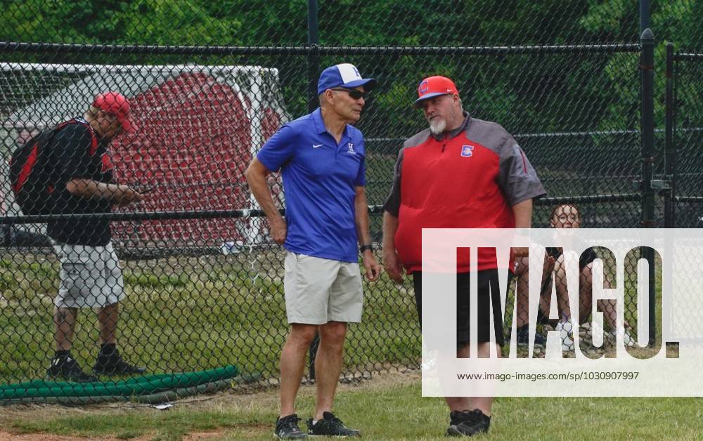 Syndication: The Enquirer Highlands head coach Milt Horner and Conner ...