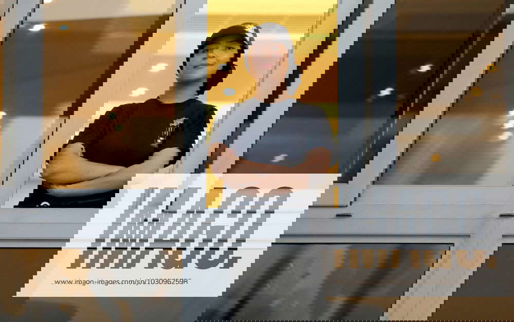 Afghan Boxer Seema Rezai Refugee - Qatar 18 year-old Afghan refugee ...