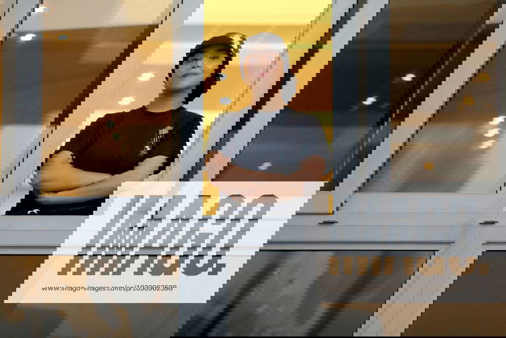 Afghan Boxer Seema Rezai Refugee - Qatar 18 year-old Afghan refugee ...