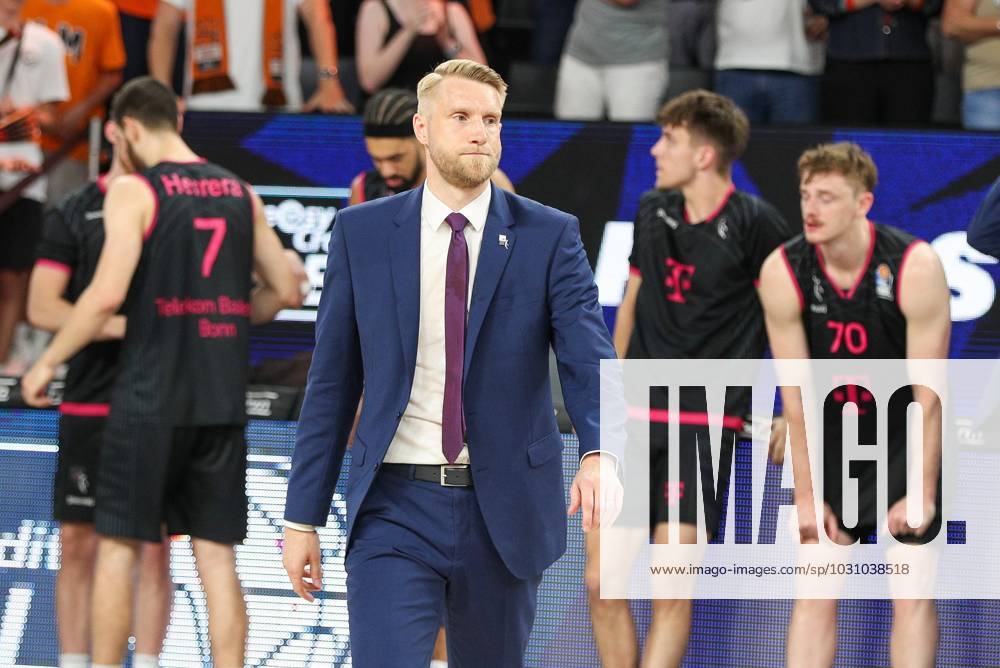 disappointment of head coach Tuomas Lisalo Telekom Baskets Bonn about ...