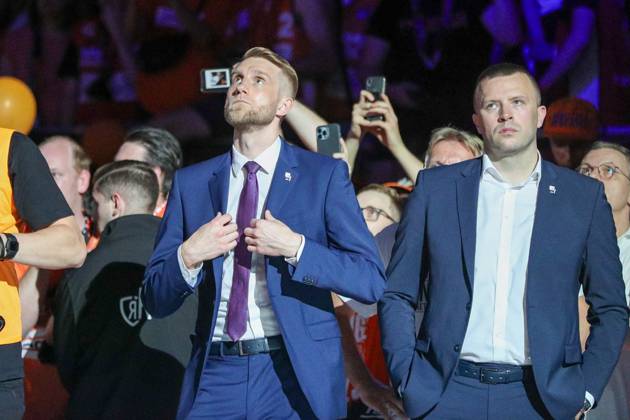 disappointment of head coach Tuomas Lisalo Telekom Baskets Bonn about ...