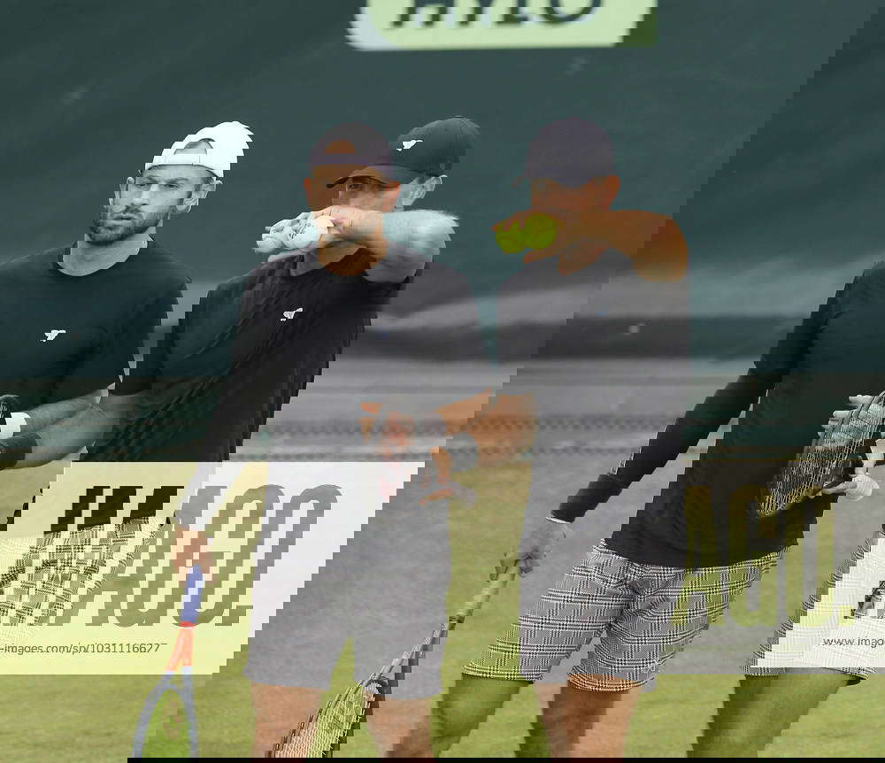 photo Nathaniel LAMMONS USA , left with white cap and Jackson WITHROW ...